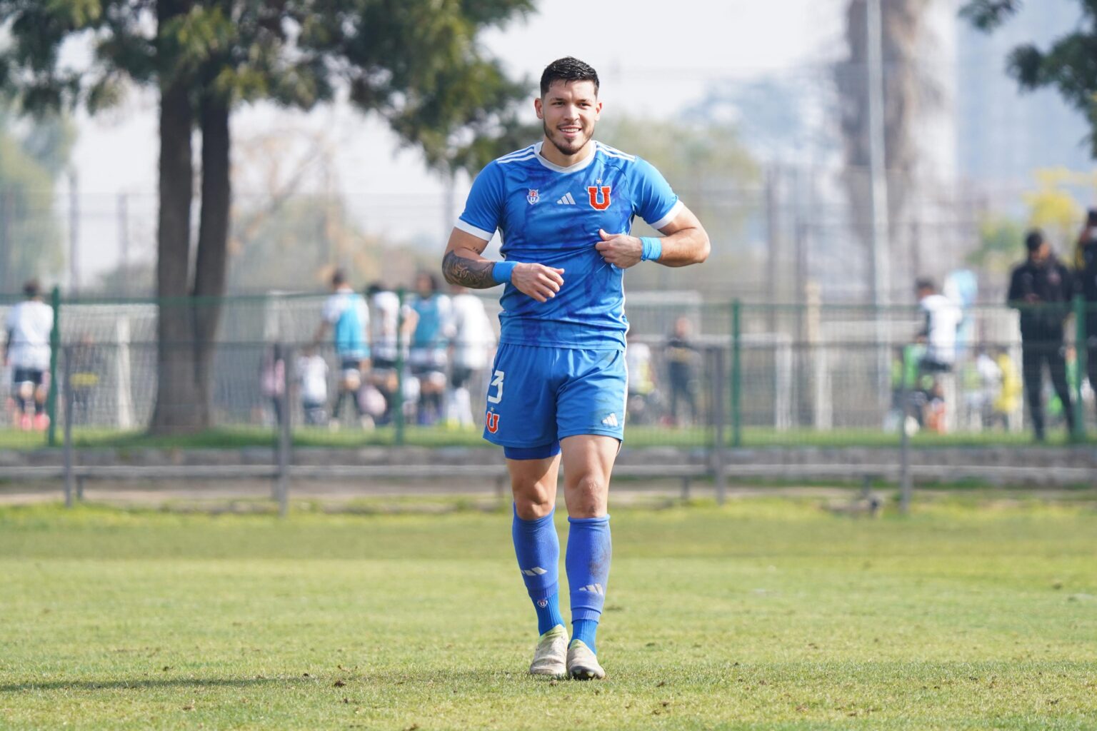 La figura extranjera de la U que fue citada a su selección - Emisora ...